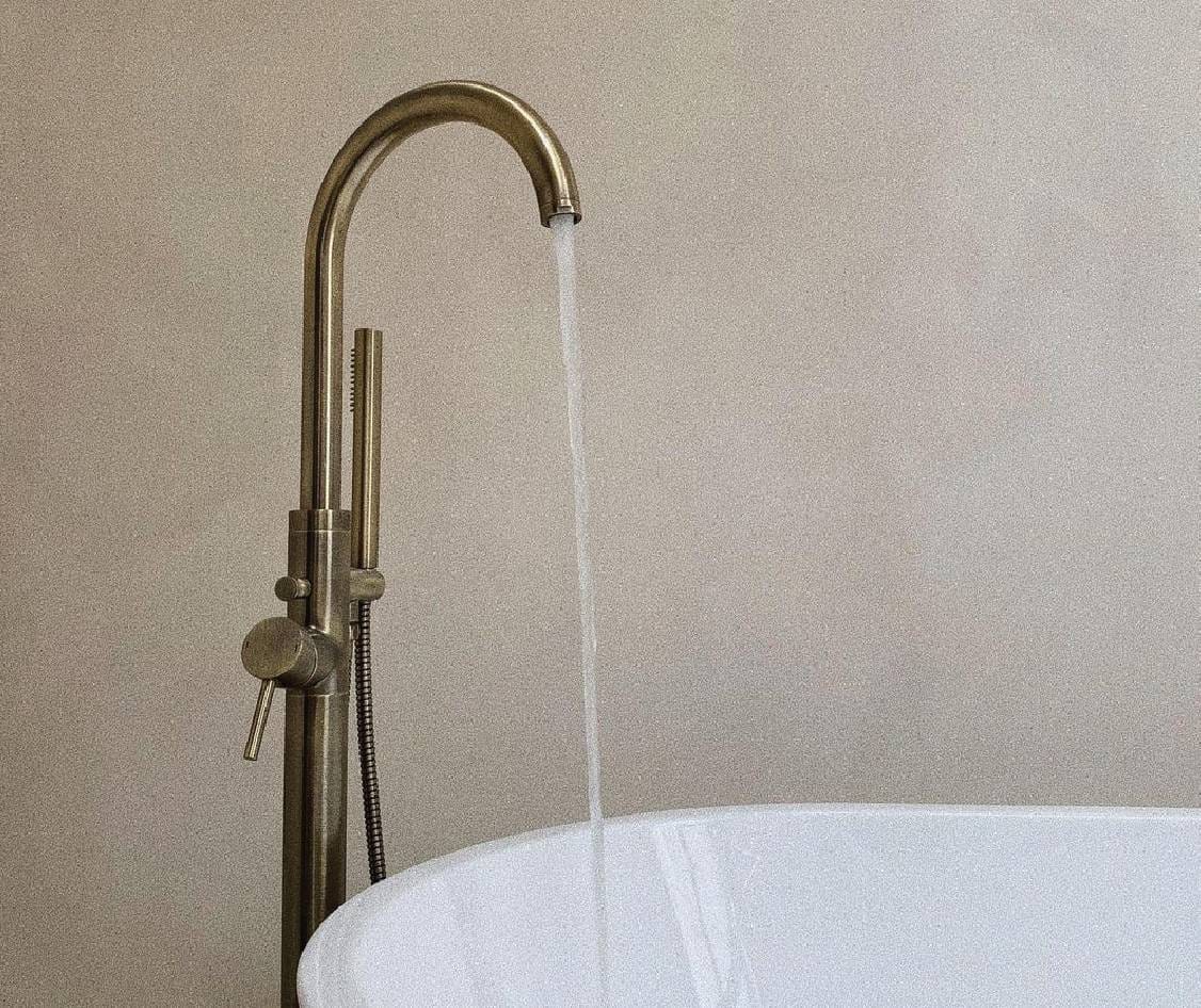 gold bathroom brassware | Big Bathroom Inspiration