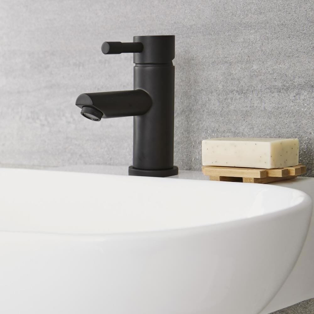 A Complete Guide to the Different Types of Bathroom Taps | Big Bathroom ...