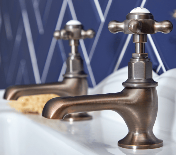 oil rubbed bronze bathroom brassware | Big Bathroom Inspiration